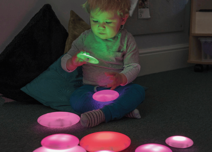 Glow and light play in early years education | YPO