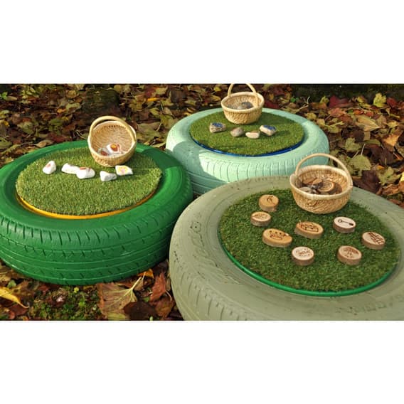 Cosy Grass Tyre Tops - 3 Pack | Small World Toys | YPO